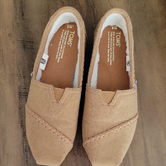 Toms | Shoes | Toms Classic Toffee Wool Faux Shearling | Poshmark